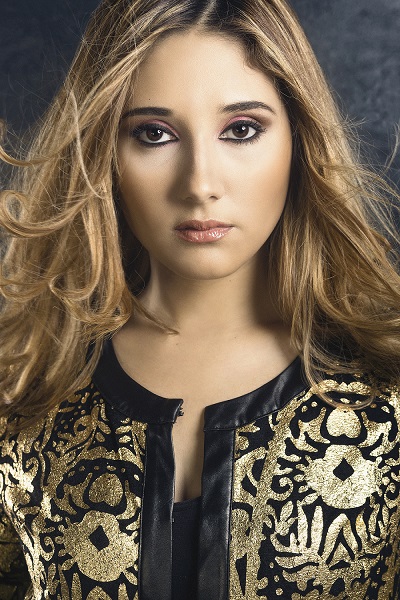 Yesy Milano arrasa con el #1 en la radio | Rumberos