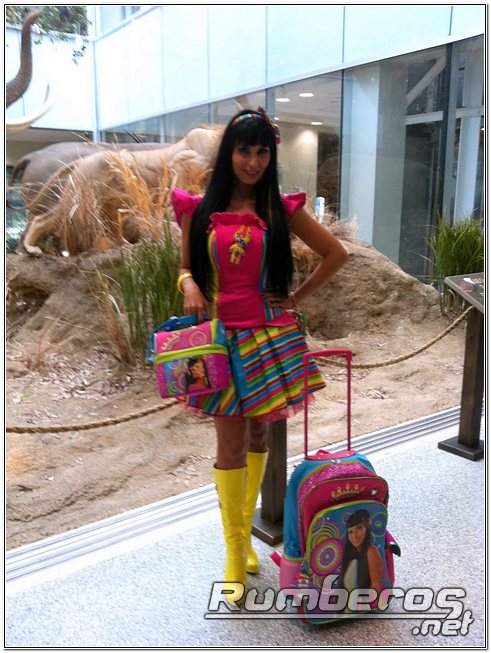 LADY MÁGICA CARGADA DE PROYECTOS | Rumberos