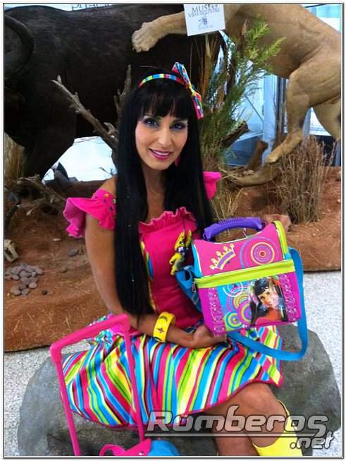 LADY MÁGICA CARGADA DE PROYECTOS | Rumberos