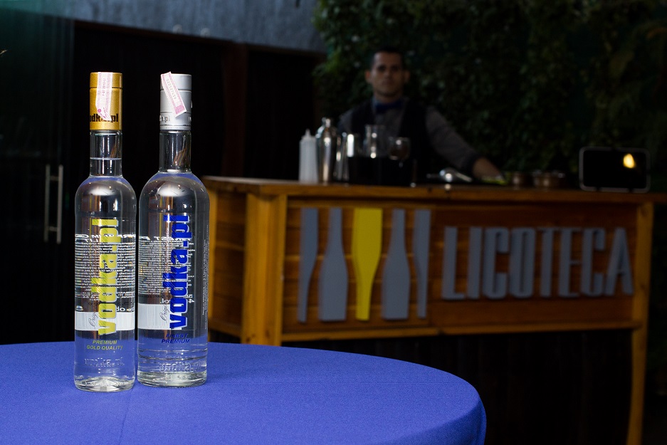 De Polonia para brindar con Vodka en Caracas | Rumberos